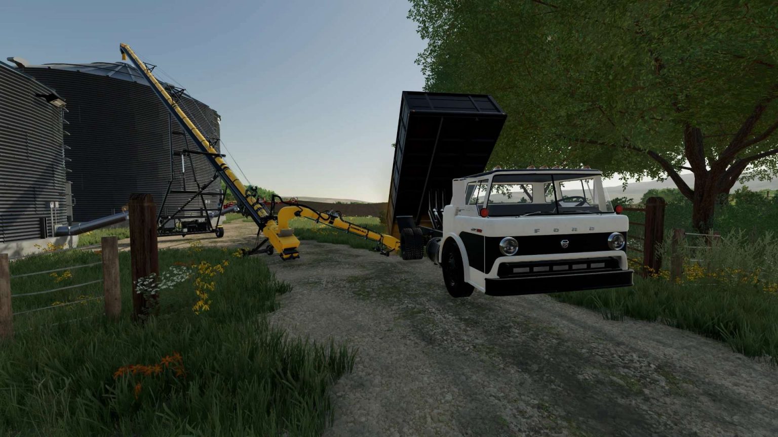 Ford C800 Grain Truck v1.0 FS22 Mod | Farming Simulator 22 Mod